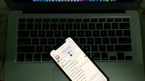 Experience the New Siri UI (Enable Apple Intelligence UI) in iOS 18 ...